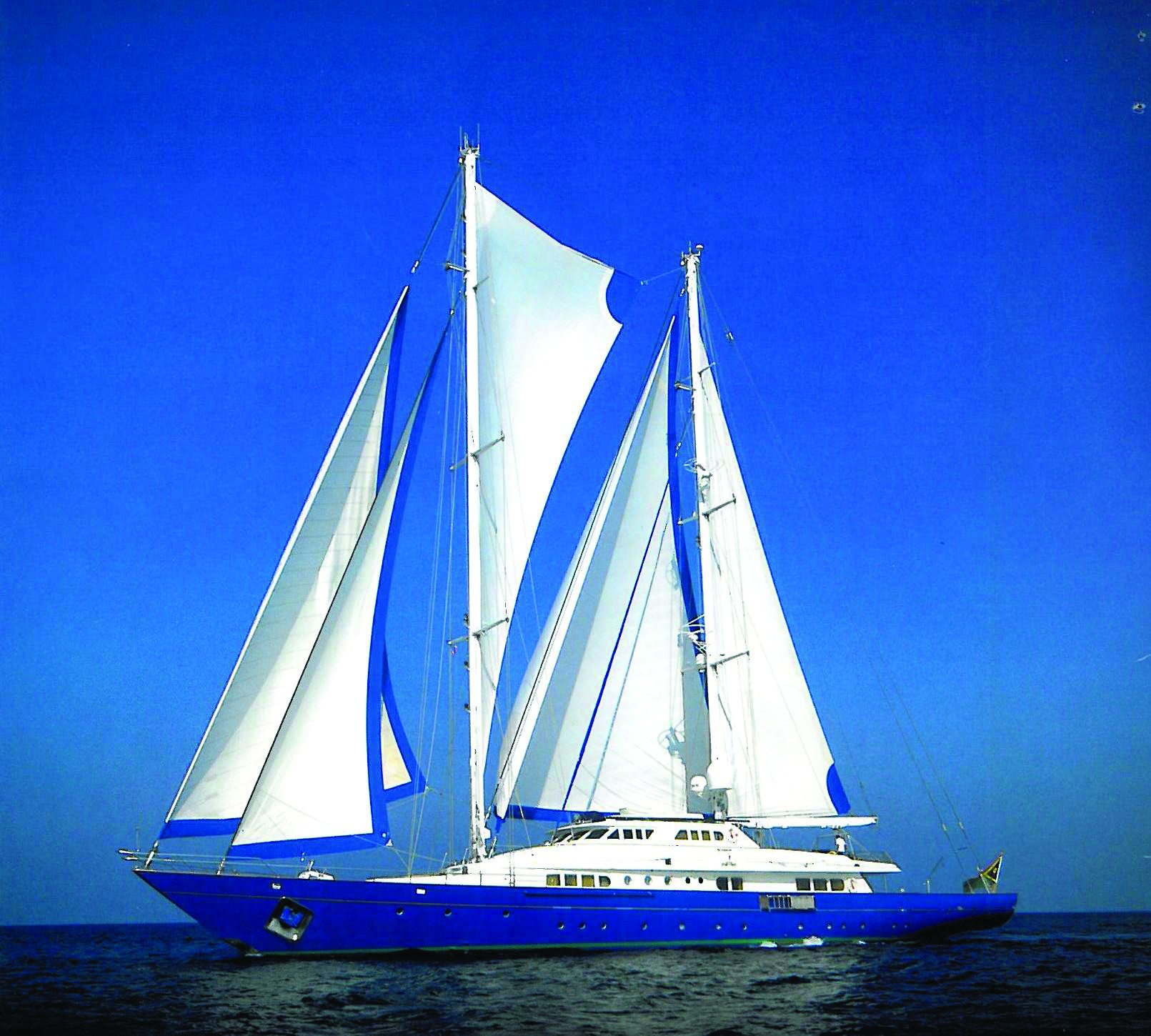 Yacht BLUE GOLD, Benetti | CHARTERWORLD Luxury Superyacht Charters